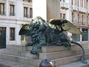 Home Entrance Bronze Winged Lion Statue for Sale - YouFine Sculpture
