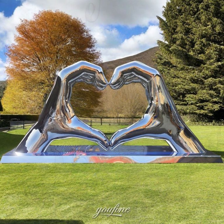 Top 12 Most Popular Sculptures about Love