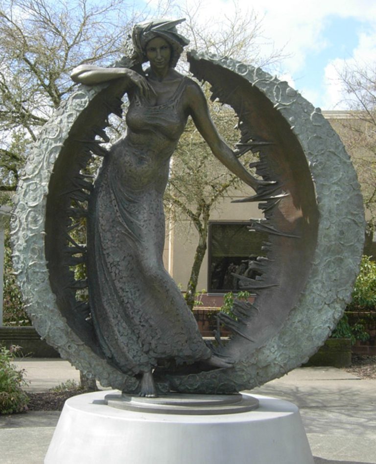 Famous Elegant Bronze Luna Sculpture
