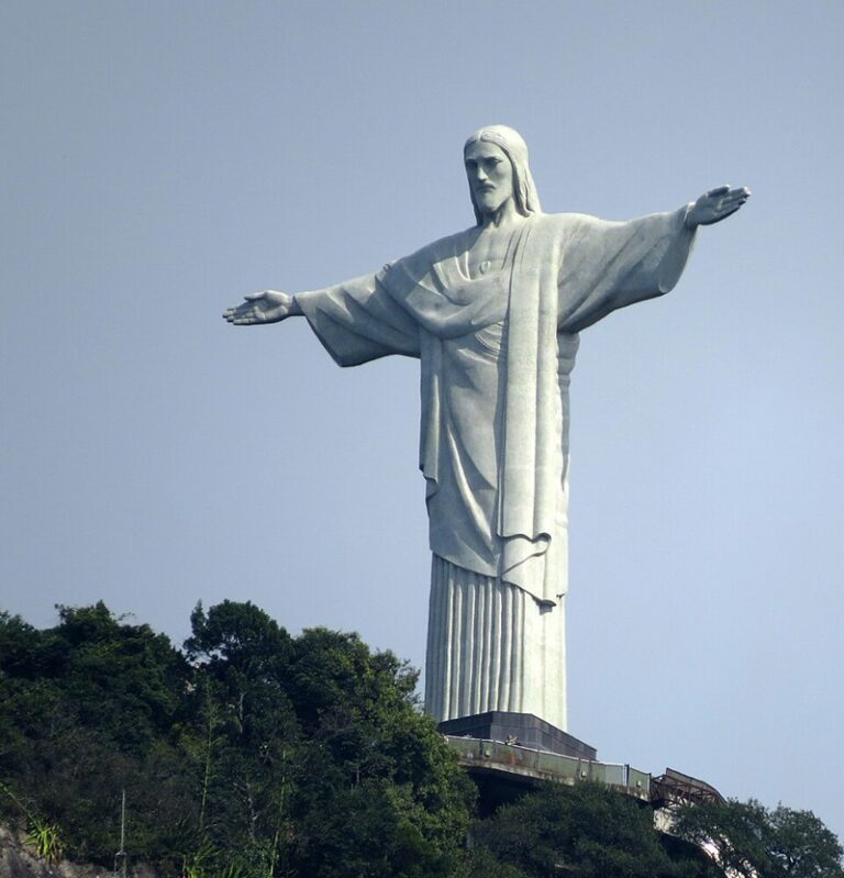 Jesus Christ the Redeemer Statue: History, Meaning, Location and Why It ...